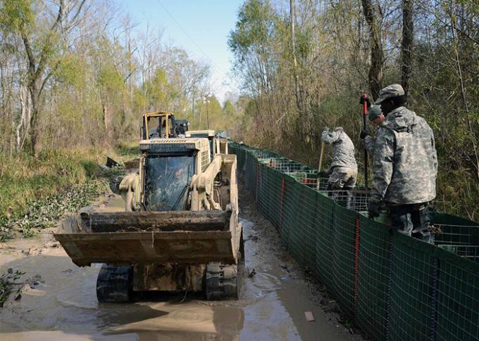 Galfan Coated Welded itary Defensive Barriers Defebsive Bastion With ...